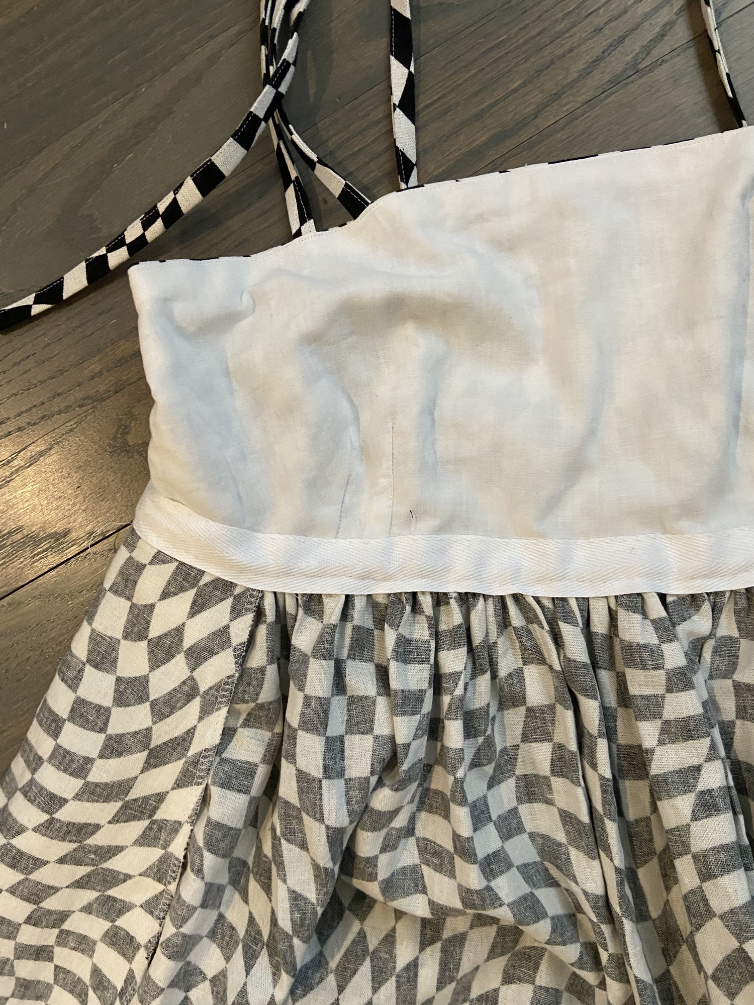 an accidentally super trendy checkerboard dress – Dropout Daisy